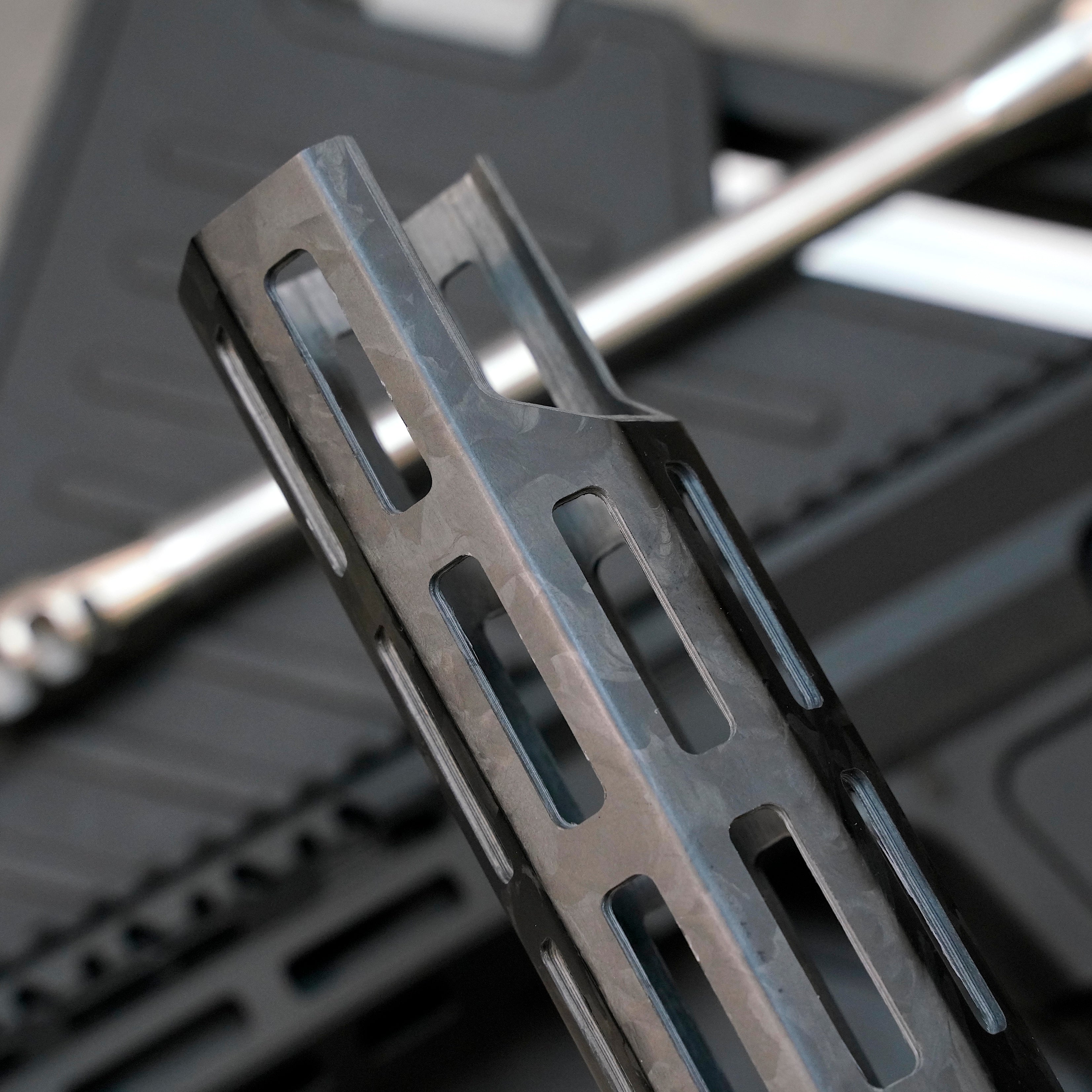 Revanchist Airsoft 10.5" Forged Pattern Carbon Fiber M-Lok Rail Conver ...