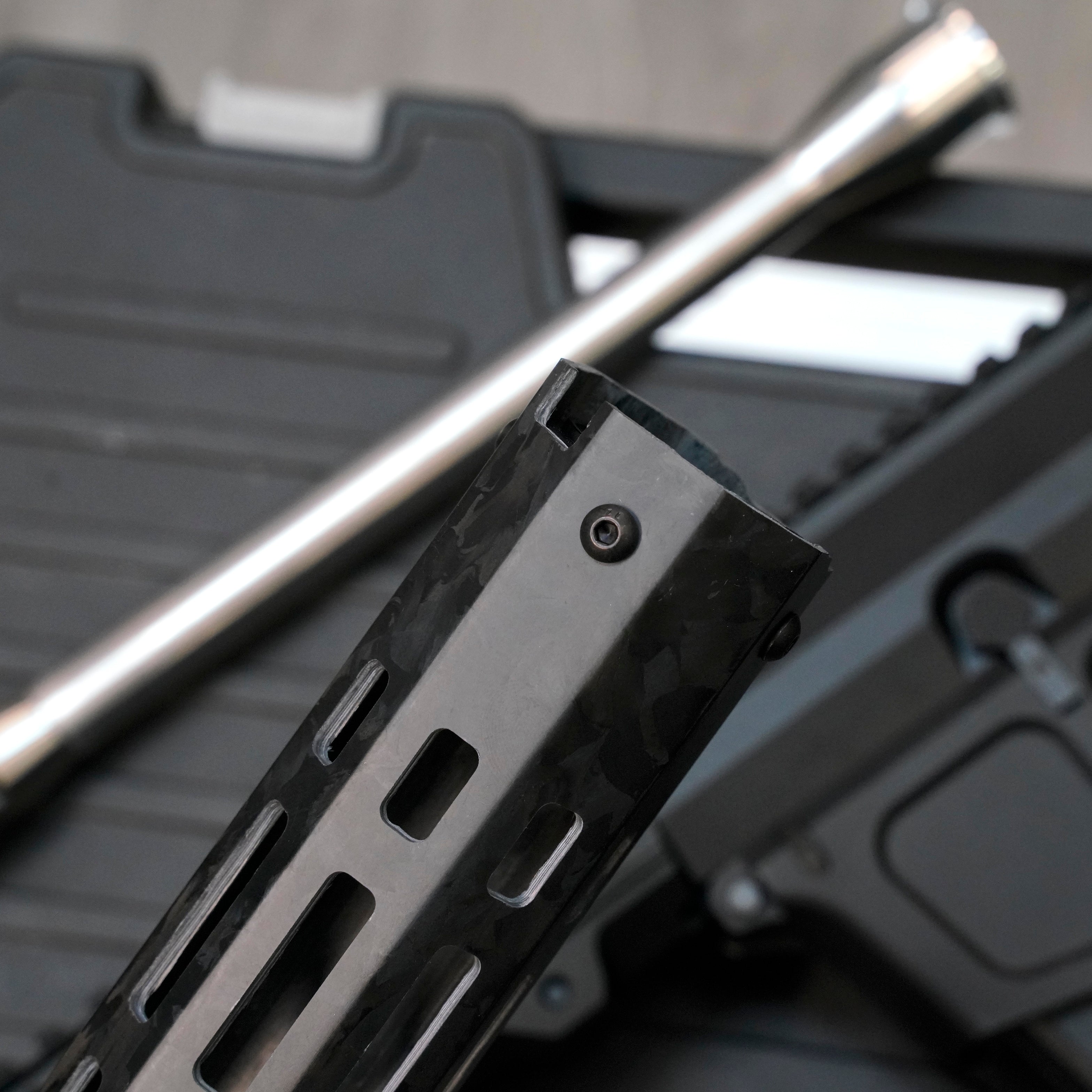 Revanchist Airsoft 10.5" Forged Pattern Carbon Fiber M-Lok Rail Conver ...