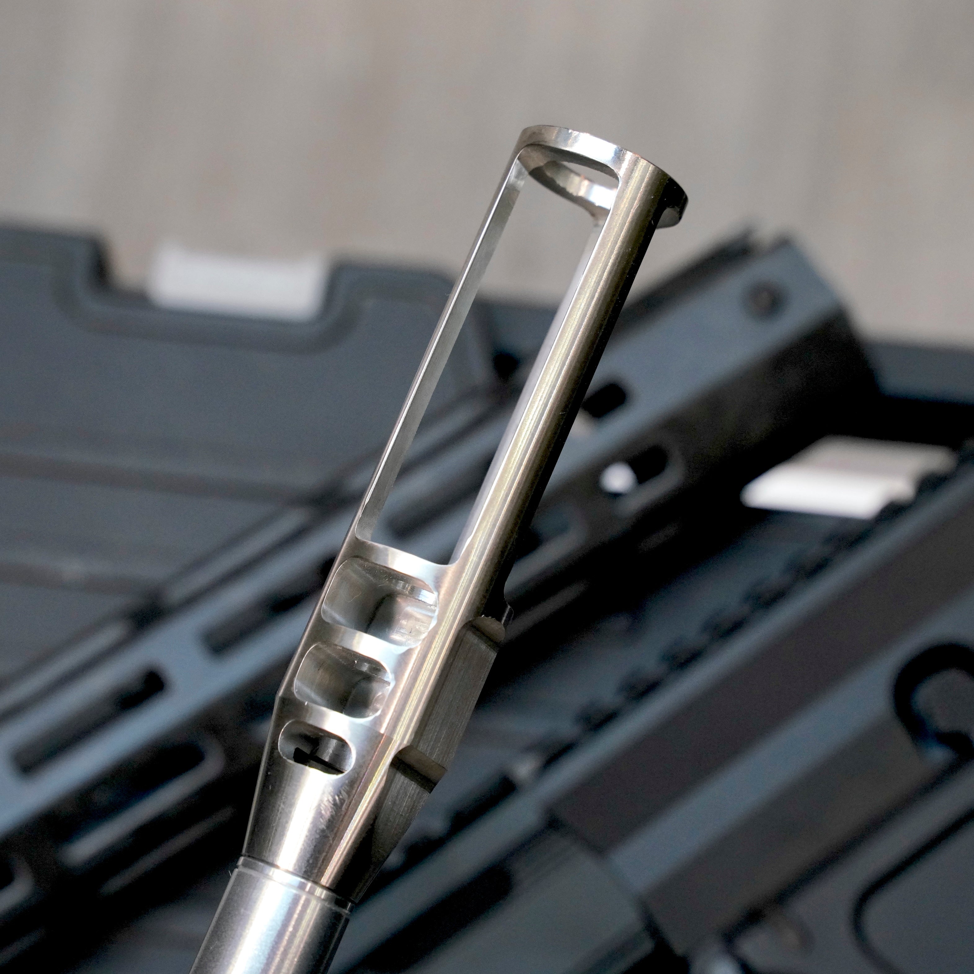 Revanchist Airsoft 10.5" Forged Pattern Carbon Fiber M-Lok Rail Conver ...